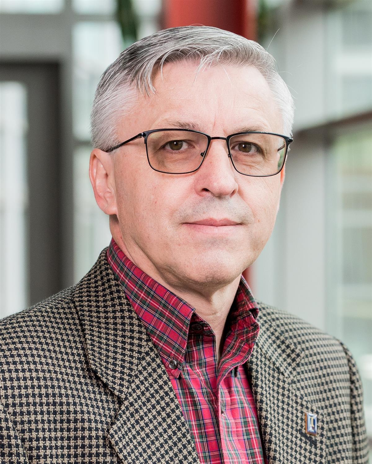 Volodymyr Kindratenko | Electrical & Computer Engineering | Illinois