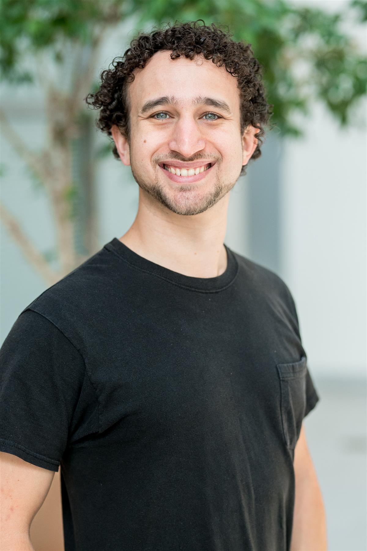 Tucson Richelson | Holonyak Micro & Nanotechnology Lab | Illinois