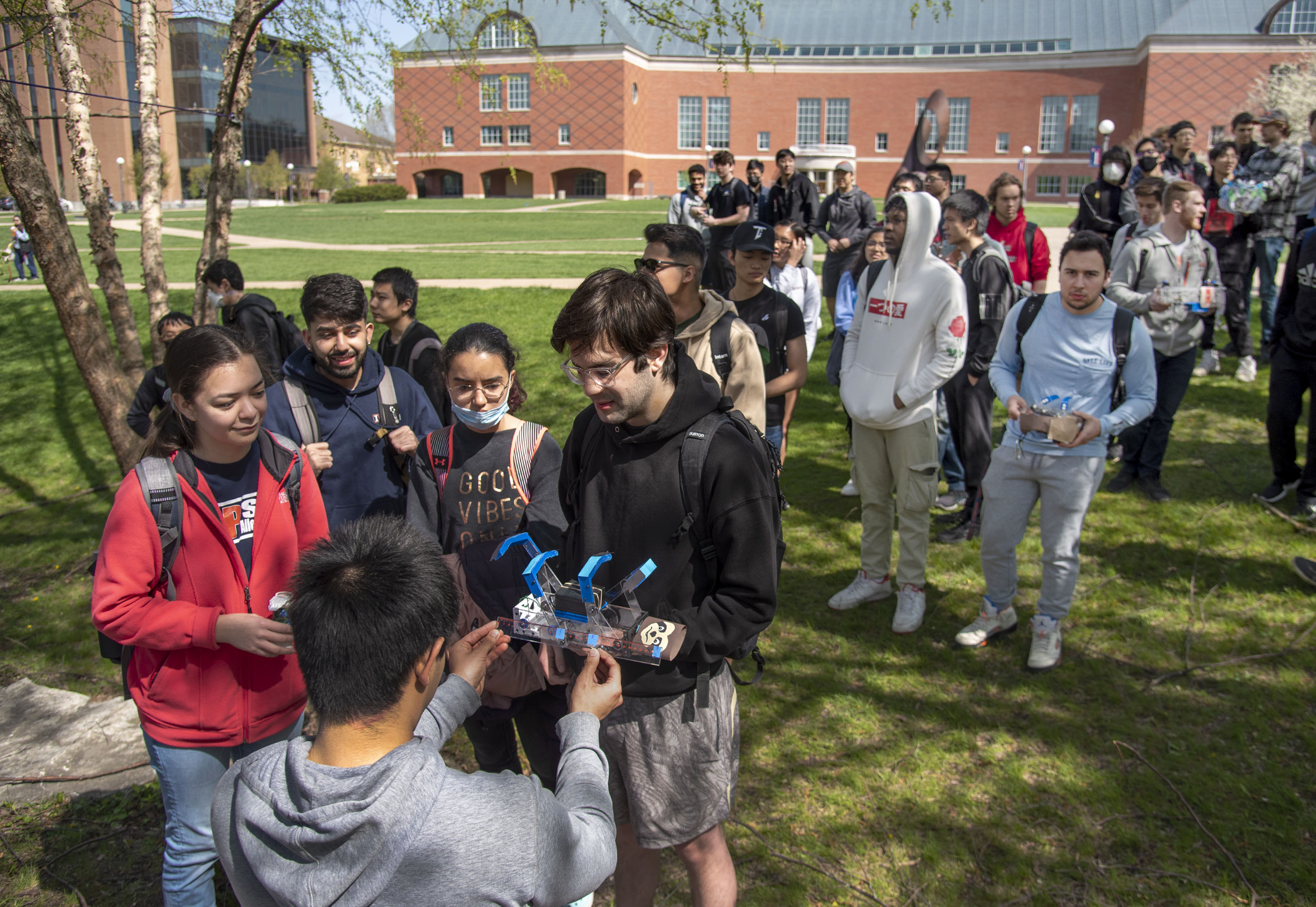 ME 370 rope climbers cross the Boneyard | Mechanical Science ...