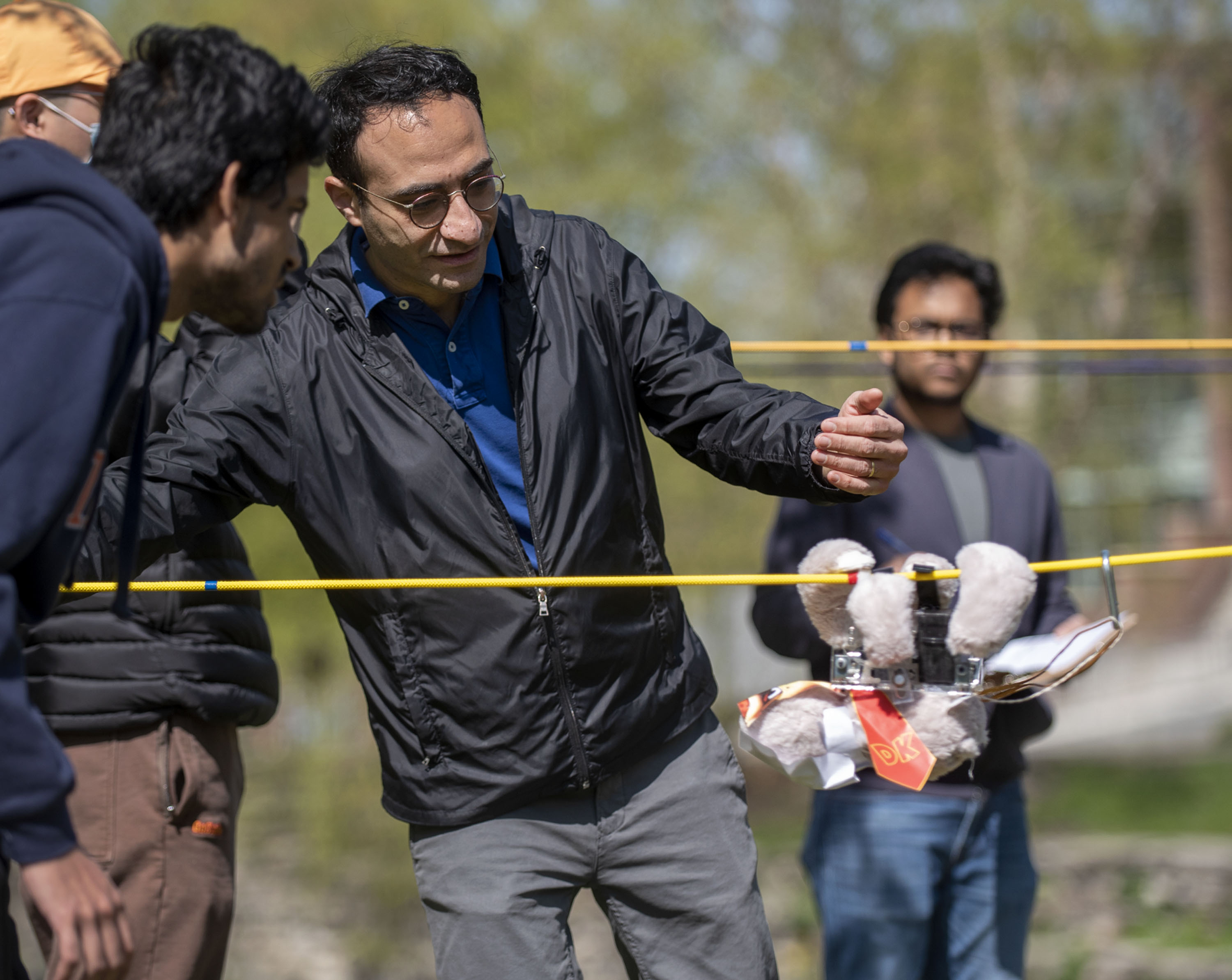 ME 370 rope climbers cross the Boneyard | Mechanical Science ...